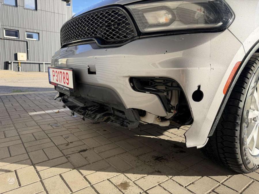 Pelēks Dodge Durango 2021 Šauļi, ar dzinēja tilpumu 5.70 L un nobraukumu 135 tūkst. km par 11000 €, foto 23 vietnē AUTOMOTO.COM.LV
