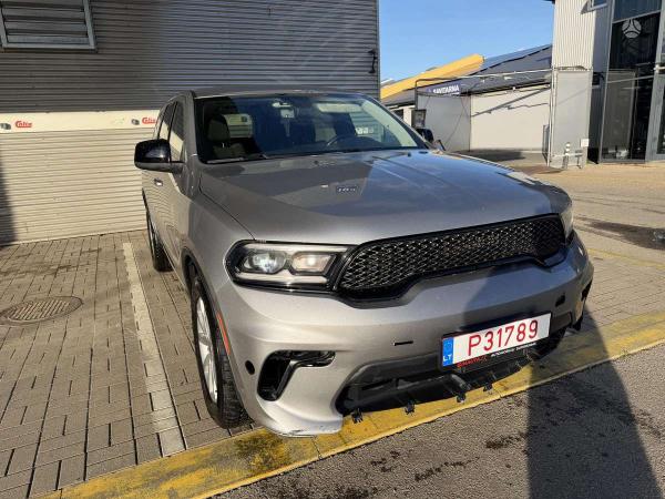 Pelēks Dodge Durango 2021 Šauļi, ar dzinēja tilpumu 5.70 L un nobraukumu 135 tūkst. km par 11000 €, foto 4 vietnē AUTOMOTO.COM.LV