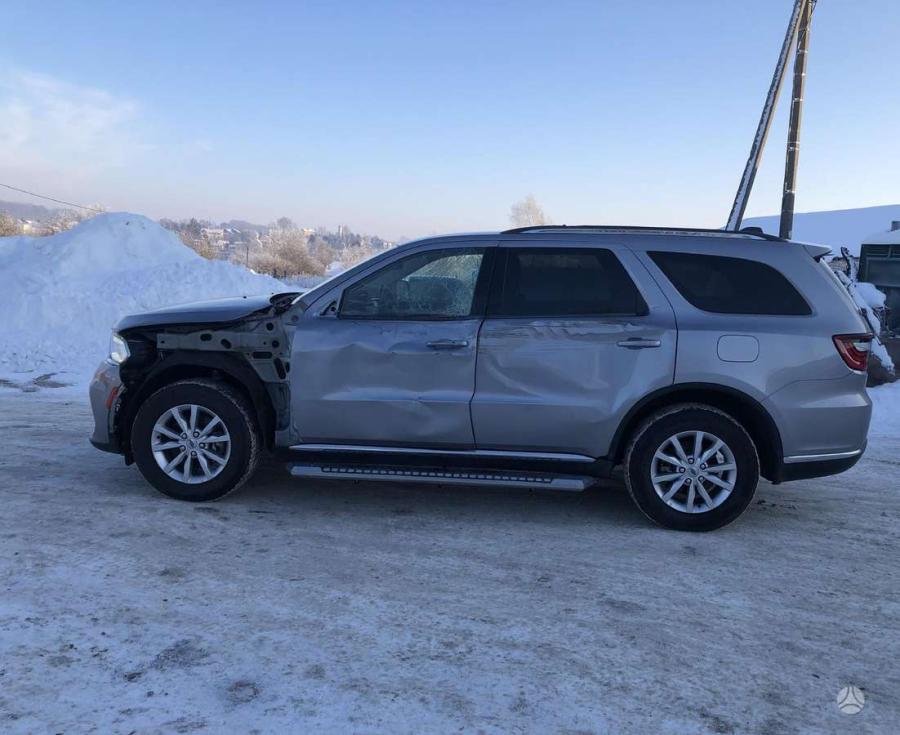 Dodge Durango 2021 in Vilnius, with an engine capacity of 3.60 L and mileage of 32 thousand km for 15900 €, photo 5 on AUTOMOTO.COM.LV