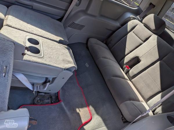 Red Dodge Durango 2004 in Vilnius, with an engine capacity of 4.70 L and mileage of 300 thousand km for 2200 €, photo 6 on AUTOMOTO.COM.LV