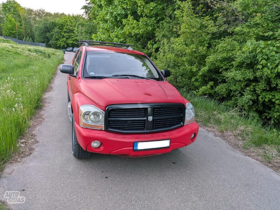 Red Dodge Durango 2004 in Vilnius, with an engine capacity of 4.70 L and mileage of 300 thousand km for 2200 €, photo 17 on AUTOMOTO.COM.LV