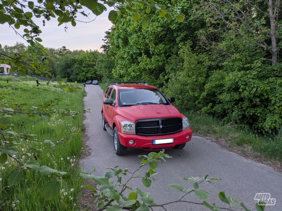 Red Dodge Durango 2004 in Vilnius, with an engine capacity of 4.70 L and mileage of 300 thousand km for 2200 €, photo 18 on AUTOMOTO.COM.LV