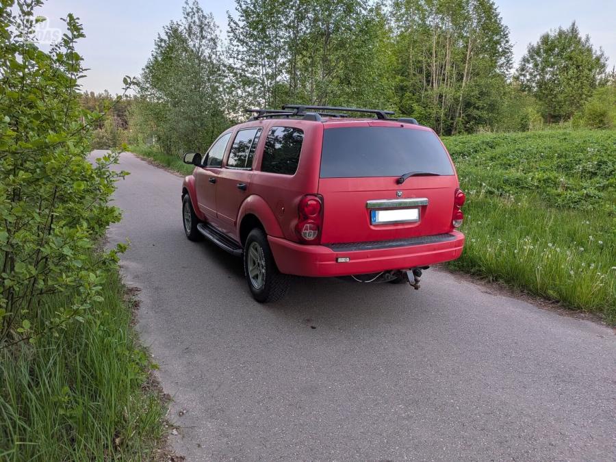 Red Dodge Durango 2004 in Vilnius, with an engine capacity of 4.70 L and mileage of 300 thousand km for 2200 €, photo 21 on AUTOMOTO.COM.LV