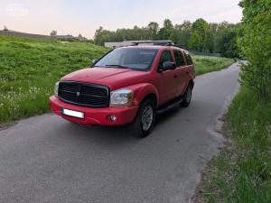 Red Dodge Durango 2004 in Vilnius, with an engine capacity of 4.70 L and mileage of 300 thousand km for 2200 €, photo 24 on AUTOMOTO.COM.LV