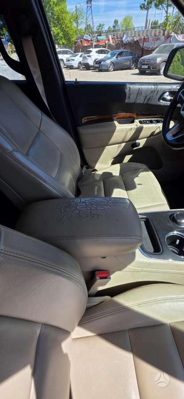 Red Dodge Durango 2014 in Klaipeda, with an engine capacity of 3.60 L and mileage of 207 thousand km for 6700 €, photo 6 on AUTOMOTO.COM.LV