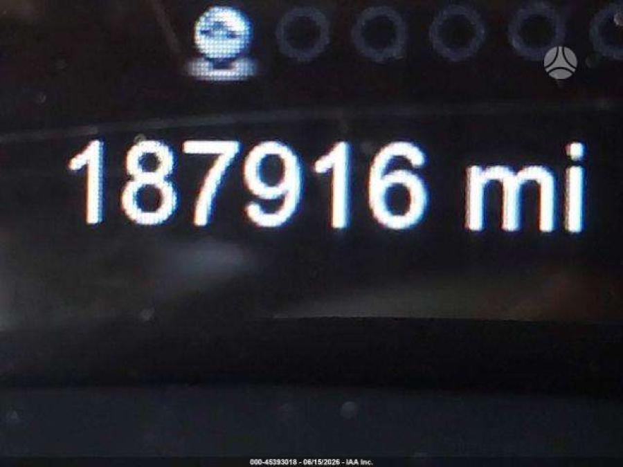 Red Dodge Durango 2014 in Klaipeda, with an engine capacity of 3.60 L and mileage of 302 thousand km for 4500 €, photo 15 on AUTOMOTO.COM.LV
