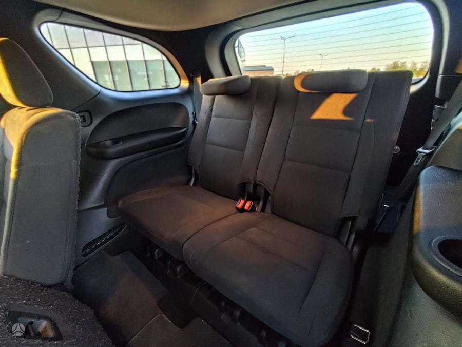 Red Dodge Durango 2015 in Siauliai, with an engine capacity of 3.60 L and mileage of 253 thousand km for 9750 €, photo 27 on AUTOMOTO.COM.LV