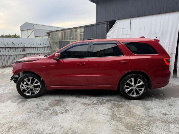 Red Dodge Durango 2015 in Siauliai, with an engine capacity of 5.65 L and mileage of 299 thousand km for 6600 €, photo 7 on AUTOMOTO.COM.LV