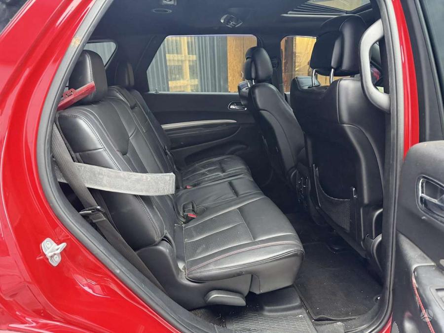 Red Dodge Durango 2015 in Siauliai, with an engine capacity of 5.65 L and mileage of 299 thousand km for 6600 €, photo 19 on AUTOMOTO.COM.LV