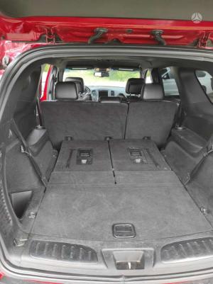 Red Dodge Durango 2015 in Kelme, with an engine capacity of 5.65 L and mileage of 285 thousand km for 15400 €, photo 14 on AUTOMOTO.COM.LV