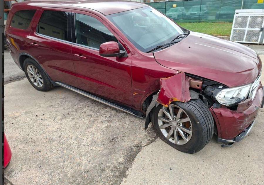 Red Dodge Durango 2018 in Kaunas, with an engine capacity of 3.60 L and mileage of 94 thousand km for 9499 €, photo 3 on AUTOMOTO.COM.LV