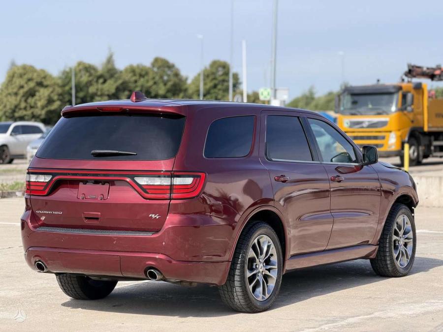 Red Dodge Durango 2019 in Siauliai, with an engine capacity of 5.65 L and mileage of 212 thousand km for 12400 €, photo 5 on AUTOMOTO.COM.LV