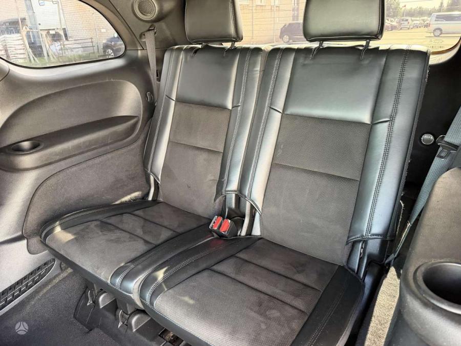 Red Dodge Durango 2019 in Siauliai, with an engine capacity of 5.65 L and mileage of 212 thousand km for 12400 €, photo 19 on AUTOMOTO.COM.LV
