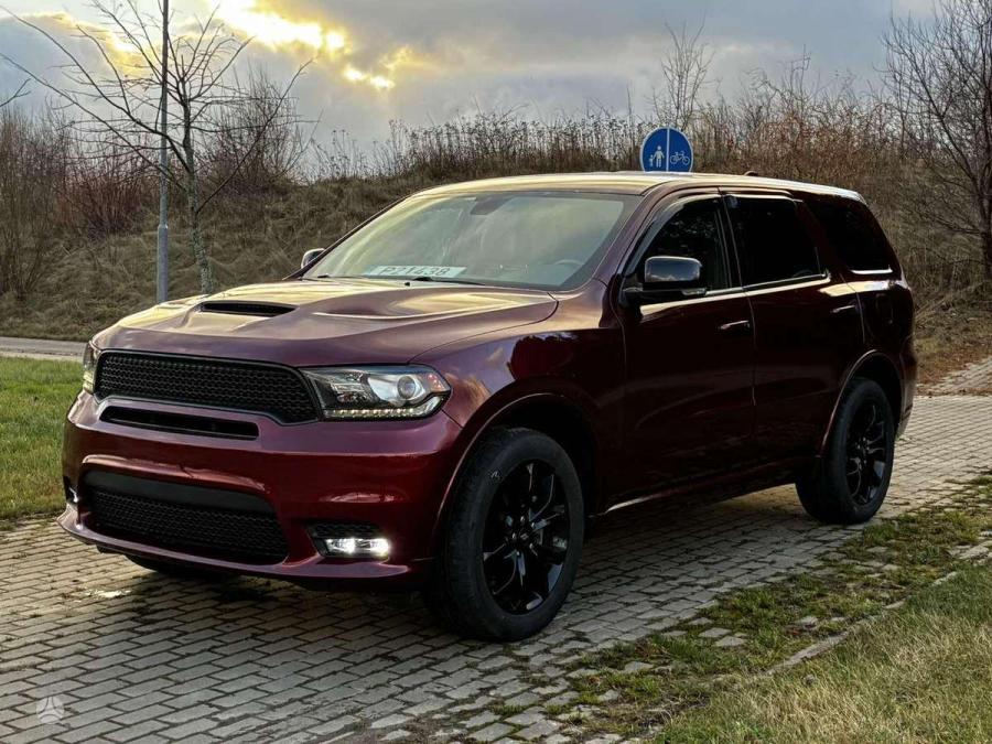 Red Dodge Durango 2020 in Klaipeda, with an engine capacity of 3.60 L and mileage of 162 thousand km for 18700 €, photo 1 on AUTOMOTO.COM.LV