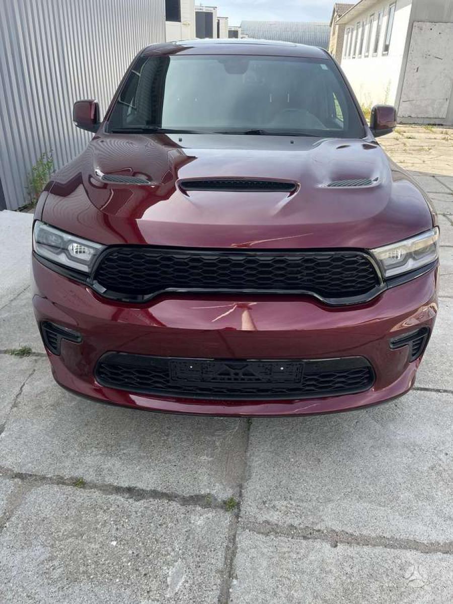 Red Dodge Durango 2020 in Klaipeda, with an engine capacity of 5.65 L and mileage of 95 thousand km for 20900 €, photo 3 on AUTOMOTO.COM.LV