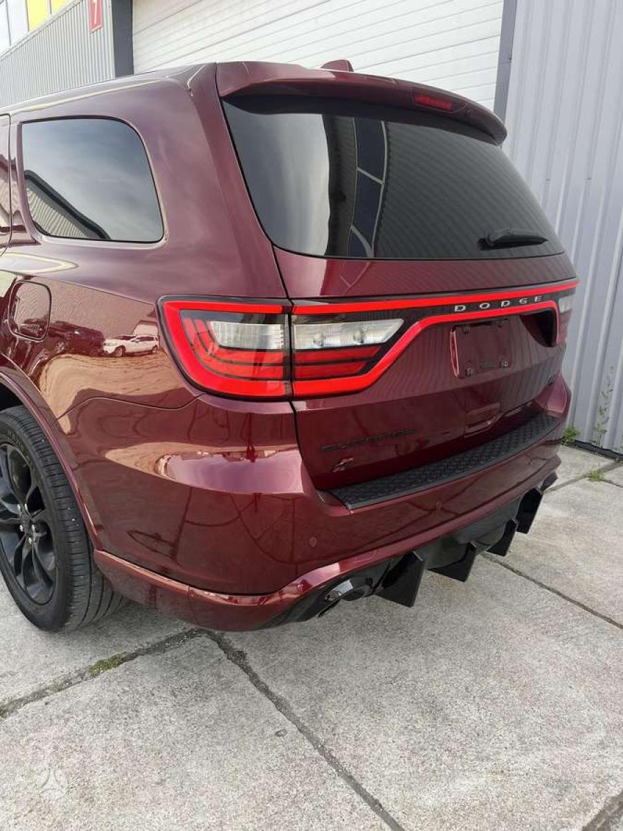 Red Dodge Durango 2020 in Klaipeda, with an engine capacity of 5.65 L and mileage of 95 thousand km for 20900 €, photo 12 on AUTOMOTO.COM.LV