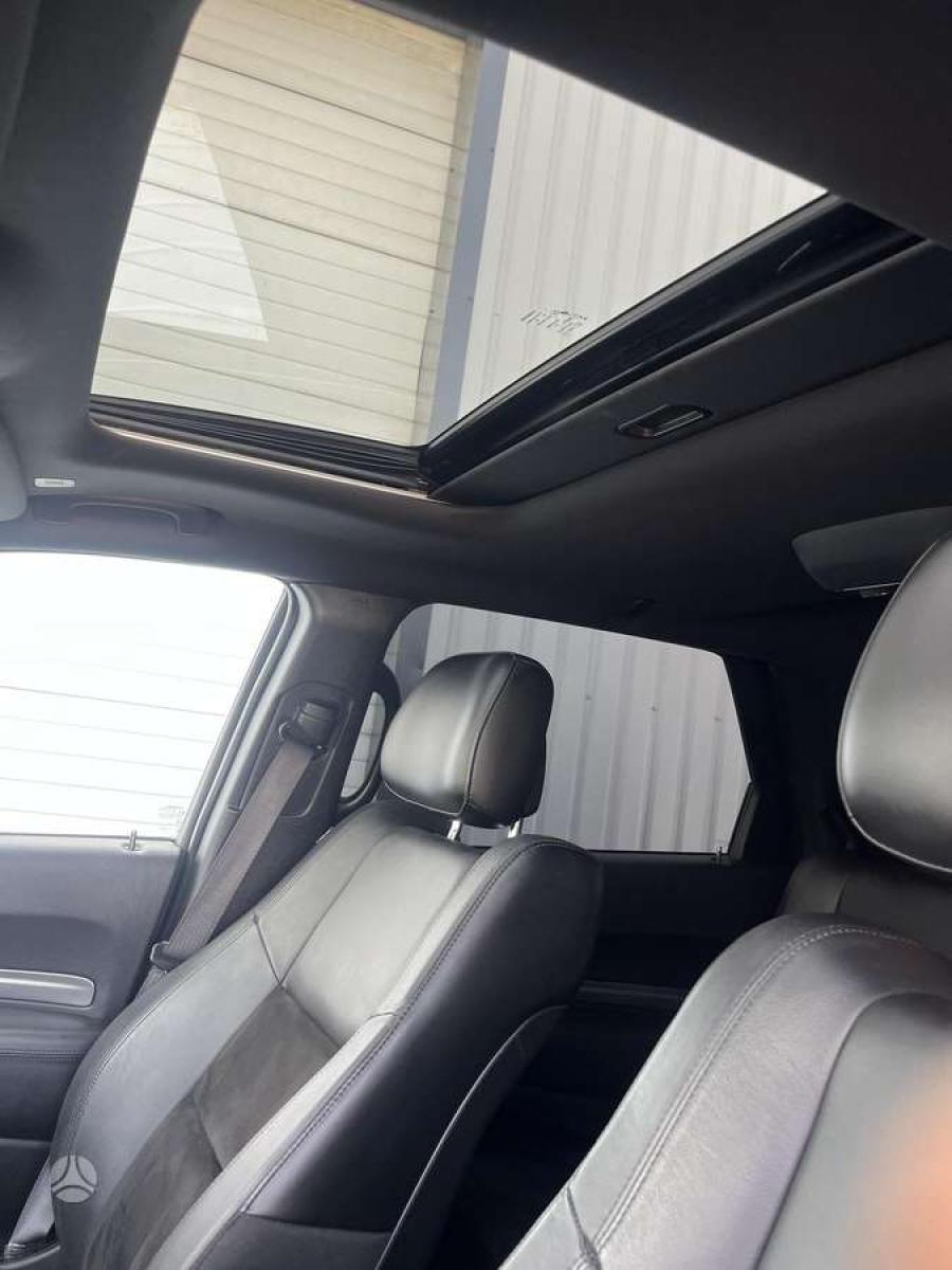 Red Dodge Durango 2020 in Klaipeda, with an engine capacity of 5.65 L and mileage of 95 thousand km for 20900 €, photo 18 on AUTOMOTO.COM.LV