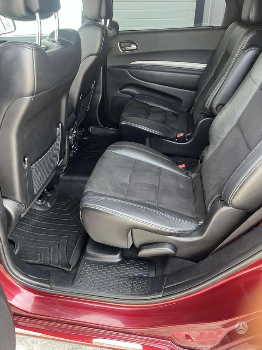 Red Dodge Durango 2020 in Klaipeda, with an engine capacity of 5.65 L and mileage of 95 thousand km for 20900 €, photo 19 on AUTOMOTO.COM.LV