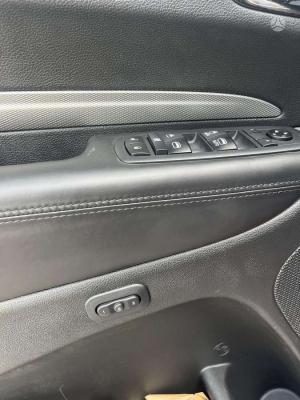 Red Dodge Durango 2020 in Klaipeda, with an engine capacity of 5.65 L and mileage of 95 thousand km for 20900 €, photo 22 on AUTOMOTO.COM.LV