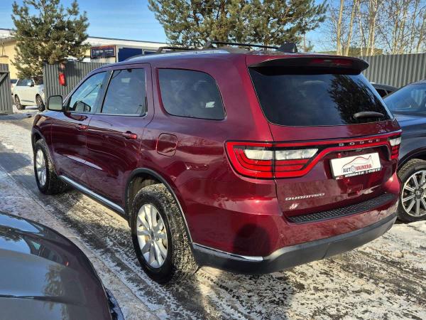 Sarkans Dodge Durango 2021 Viļņa, ar dzinēja tilpumu 3.60 L un nobraukumu 138 tūkst. km par 16550 €, foto 2 vietnē AUTOMOTO.COM.LV