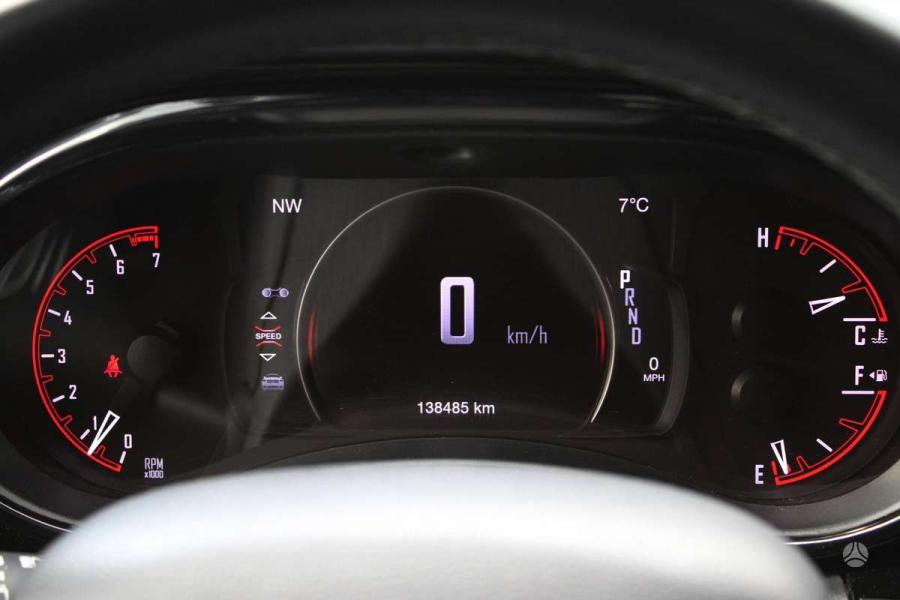 Sarkans Dodge Durango 2021 Viļņa, ar dzinēja tilpumu 3.60 L un nobraukumu 138 tūkst. km par 15700 €, foto 8 vietnē AUTOMOTO.COM.LV