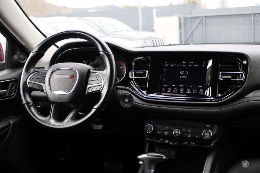 Sarkans Dodge Durango 2021 Viļņa, ar dzinēja tilpumu 3.60 L un nobraukumu 138 tūkst. km par 15700 €, foto 14 vietnē AUTOMOTO.COM.LV