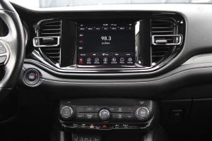 Sarkans Dodge Durango 2021 Viļņa, ar dzinēja tilpumu 3.60 L un nobraukumu 138 tūkst. km par 15700 €, foto 16 vietnē AUTOMOTO.COM.LV