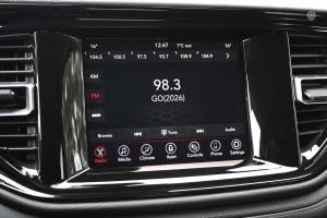 Sarkans Dodge Durango 2021 Viļņa, ar dzinēja tilpumu 3.60 L un nobraukumu 138 tūkst. km par 15700 €, foto 17 vietnē AUTOMOTO.COM.LV