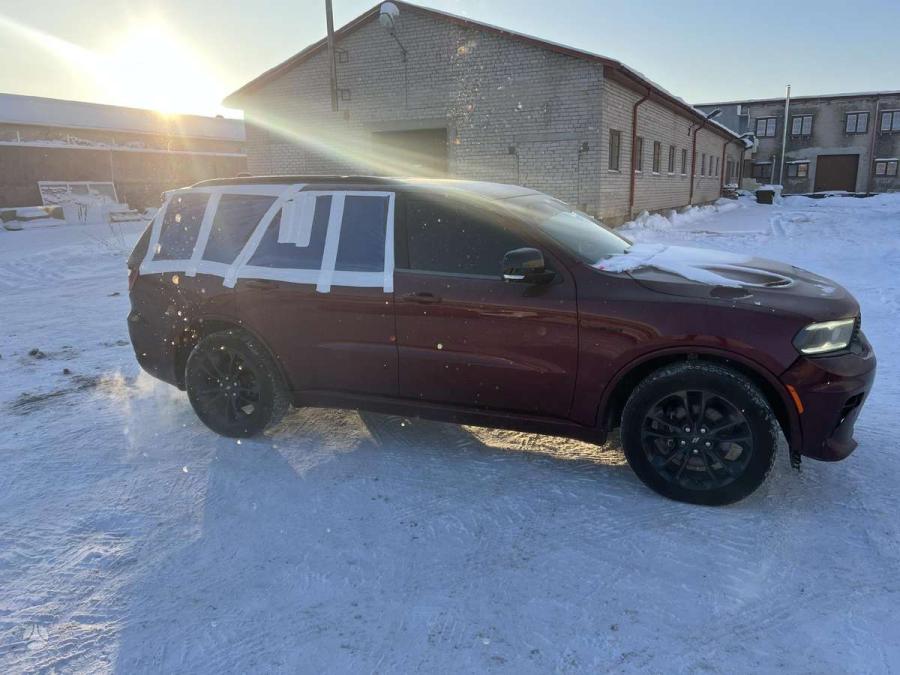 Sarkans Dodge Durango 2023 Kauņa, ar dzinēja tilpumu 5.70 L un nobraukumu 144 tūkst. km par 16999 €, foto 4 vietnē AUTOMOTO.COM.LV