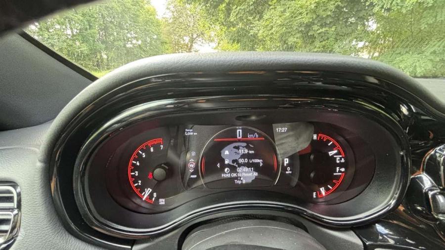 Red Dodge Durango 2024 in Panevezys, with an engine capacity of 5.70 L and mileage of 95 thousand km for 29990 €, photo 18 on AUTOMOTO.COM.LV
