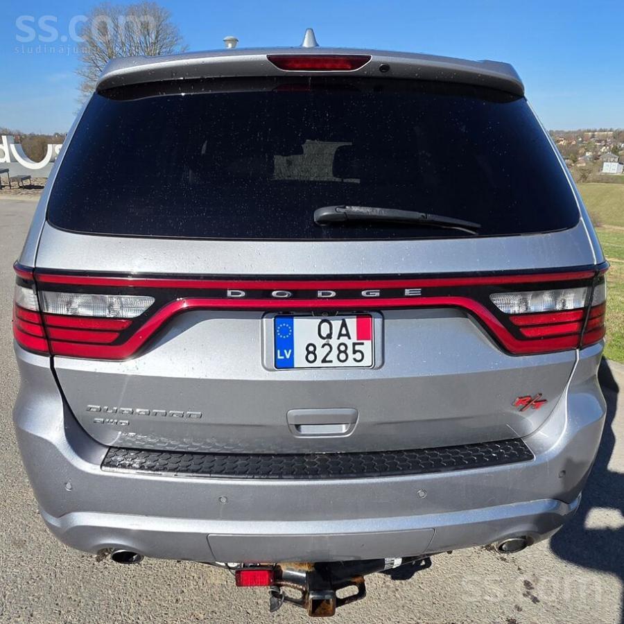Dodge Durango 2016 in Saldus, with an engine capacity of 5.70 L and mileage of 246 thousand km for 20000 €, photo 3 on AUTOMOTO.COM.LV