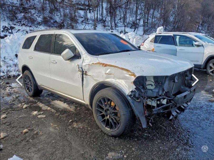 White Dodge Durango 2014 in Siauliai, with an engine capacity of 3.60 L and mileage of 141 thousand km for 6300 €, photo 4 on AUTOMOTO.COM.LV