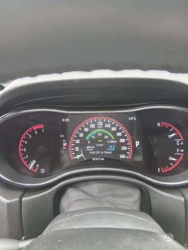 Dodge Durango 2014 JoniÅ”kis vietnÄ Balts Dodge Durango 2014 JoniÅ”kis, ar dzinÄja tilpumu 5.70 L un nobraukumu 192 tÅ«kst. km par 14850 ā¬, foto 9 vietnÄ AUTOMOTO.COM.LV