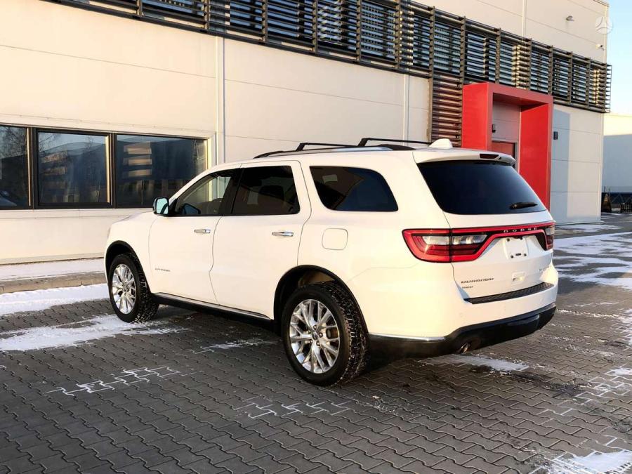 Balts Dodge Durango 2015 Šauļi, ar dzinēja tilpumu 3.60 L un nobraukumu 100 tūkst. km par 10900 €, foto 30 vietnē AUTOMOTO.COM.LV