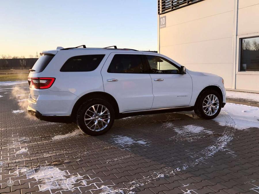 Balts Dodge Durango 2015 Šauļi, ar dzinēja tilpumu 3.60 L un nobraukumu 100 tūkst. km par 10900 €, foto 31 vietnē AUTOMOTO.COM.LV