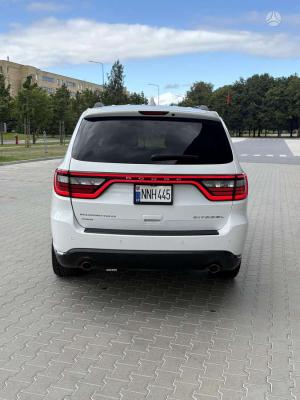 White Dodge Durango 2015 in Siauliai, with an engine capacity of 3.60 L and mileage of 221 thousand km for 13850 €, photo 5 on AUTOMOTO.COM.LV