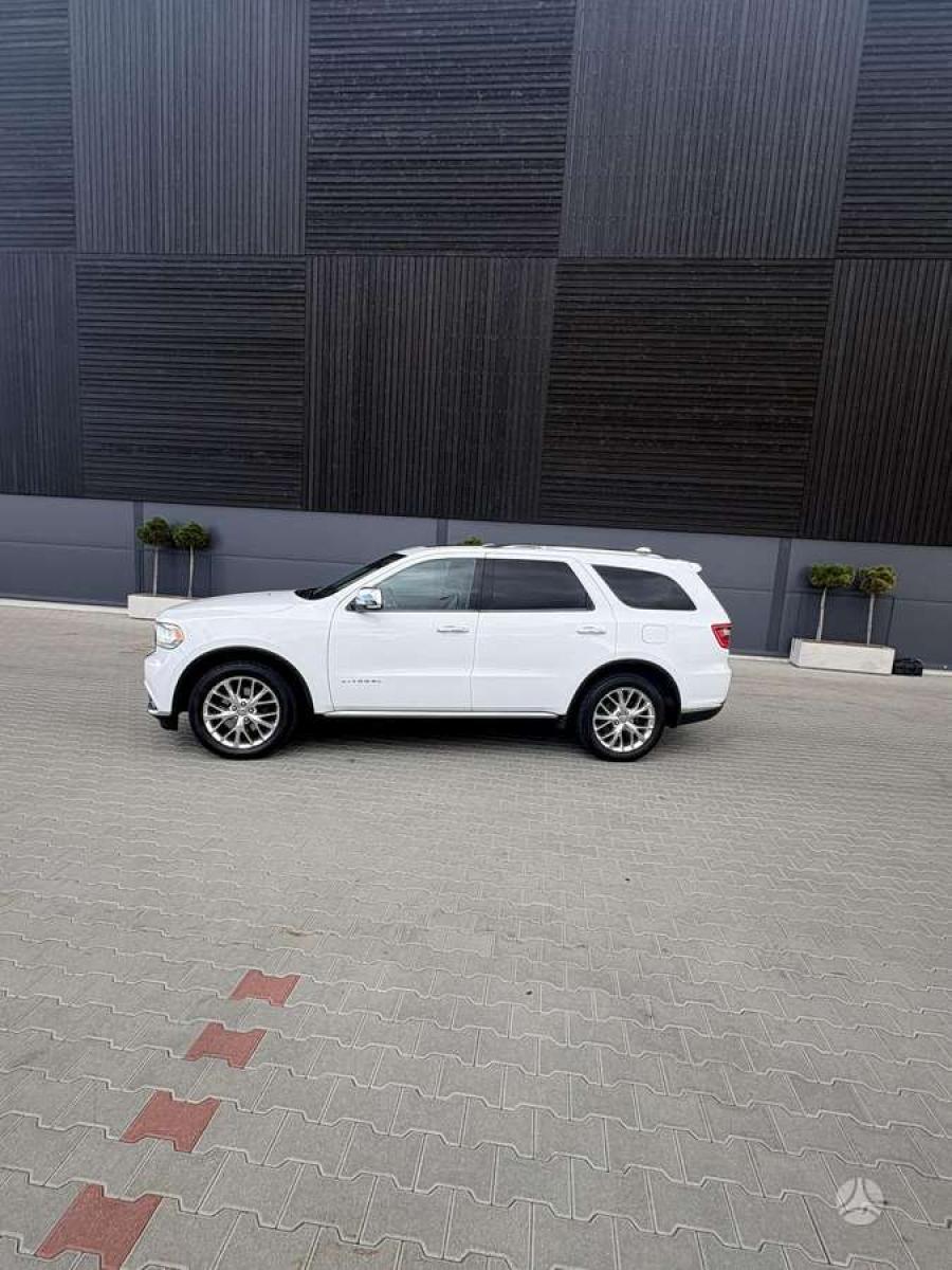 White Dodge Durango 2015 in Siauliai, with an engine capacity of 3.60 L and mileage of 221 thousand km for 13850 €, photo 7 on AUTOMOTO.COM.LV