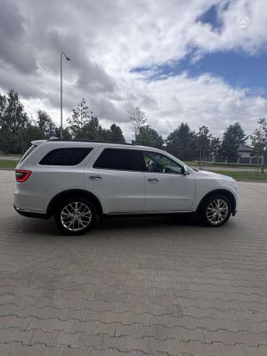 White Dodge Durango 2015 in Siauliai, with an engine capacity of 3.60 L and mileage of 221 thousand km for 13850 €, photo 8 on AUTOMOTO.COM.LV