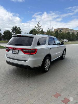 White Dodge Durango 2015 in Siauliai, with an engine capacity of 3.60 L and mileage of 221 thousand km for 13850 €, photo 9 on AUTOMOTO.COM.LV