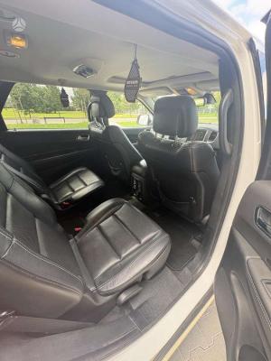 White Dodge Durango 2015 in Siauliai, with an engine capacity of 3.60 L and mileage of 221 thousand km for 13850 €, photo 19 on AUTOMOTO.COM.LV