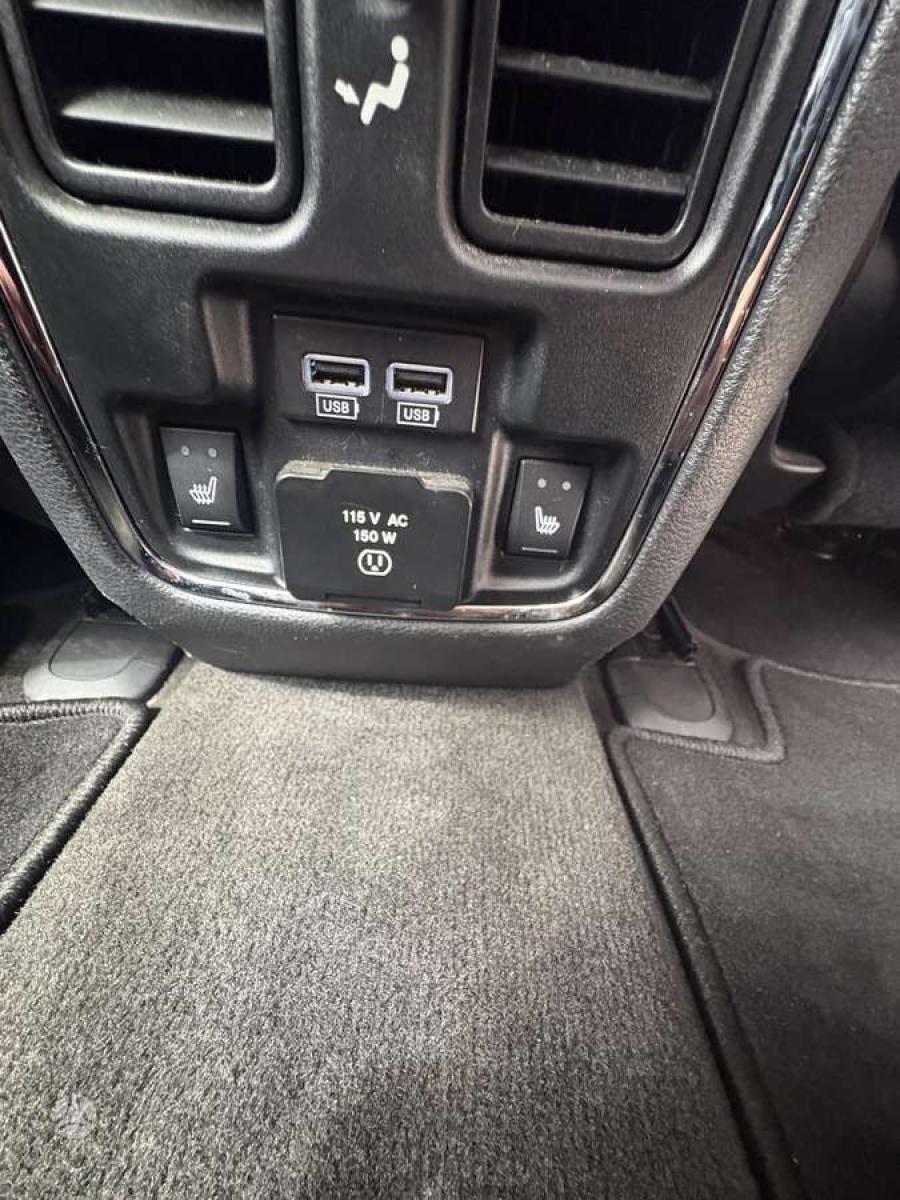 White Dodge Durango 2015 in Siauliai, with an engine capacity of 3.60 L and mileage of 221 thousand km for 13850 €, photo 24 on AUTOMOTO.COM.LV