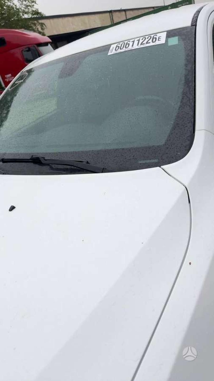 Balts Dodge Durango 2015 Šauļi, ar dzinēja tilpumu 3.60 L un nobraukumu 291 tūkst. km par 5500 €, foto 6 vietnē AUTOMOTO.COM.LV