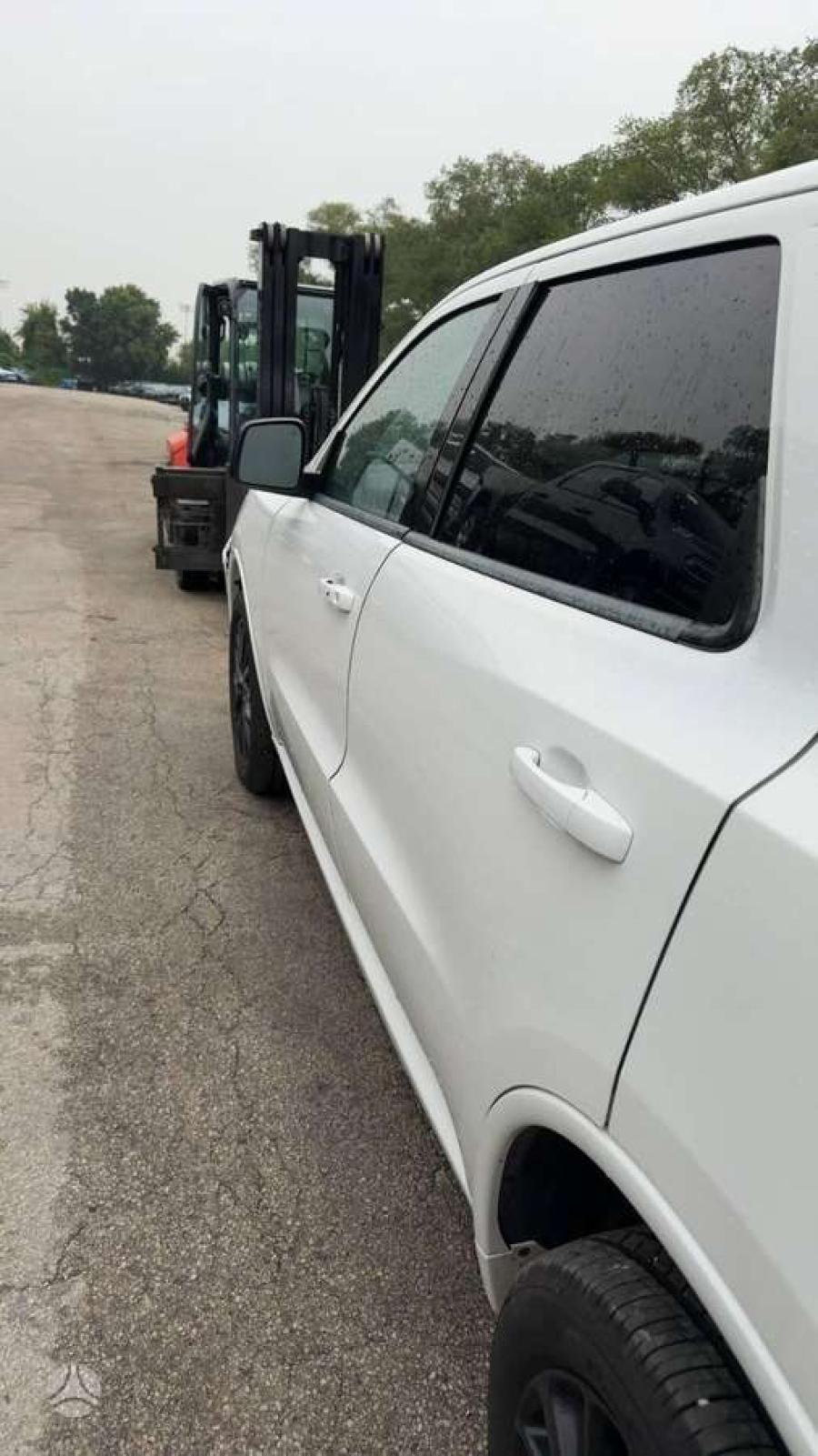 Balts Dodge Durango 2015 Šauļi, ar dzinēja tilpumu 3.60 L un nobraukumu 291 tūkst. km par 5500 €, foto 17 vietnē AUTOMOTO.COM.LV
