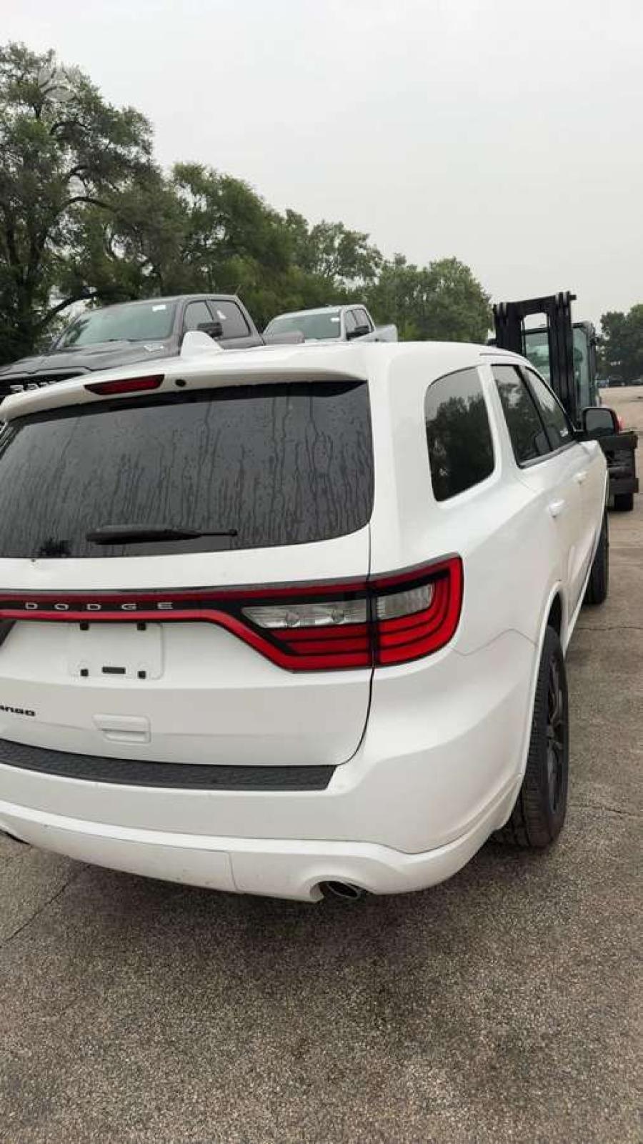 Balts Dodge Durango 2015 Šauļi, ar dzinēja tilpumu 3.60 L un nobraukumu 291 tūkst. km par 5500 €, foto 23 vietnē AUTOMOTO.COM.LV