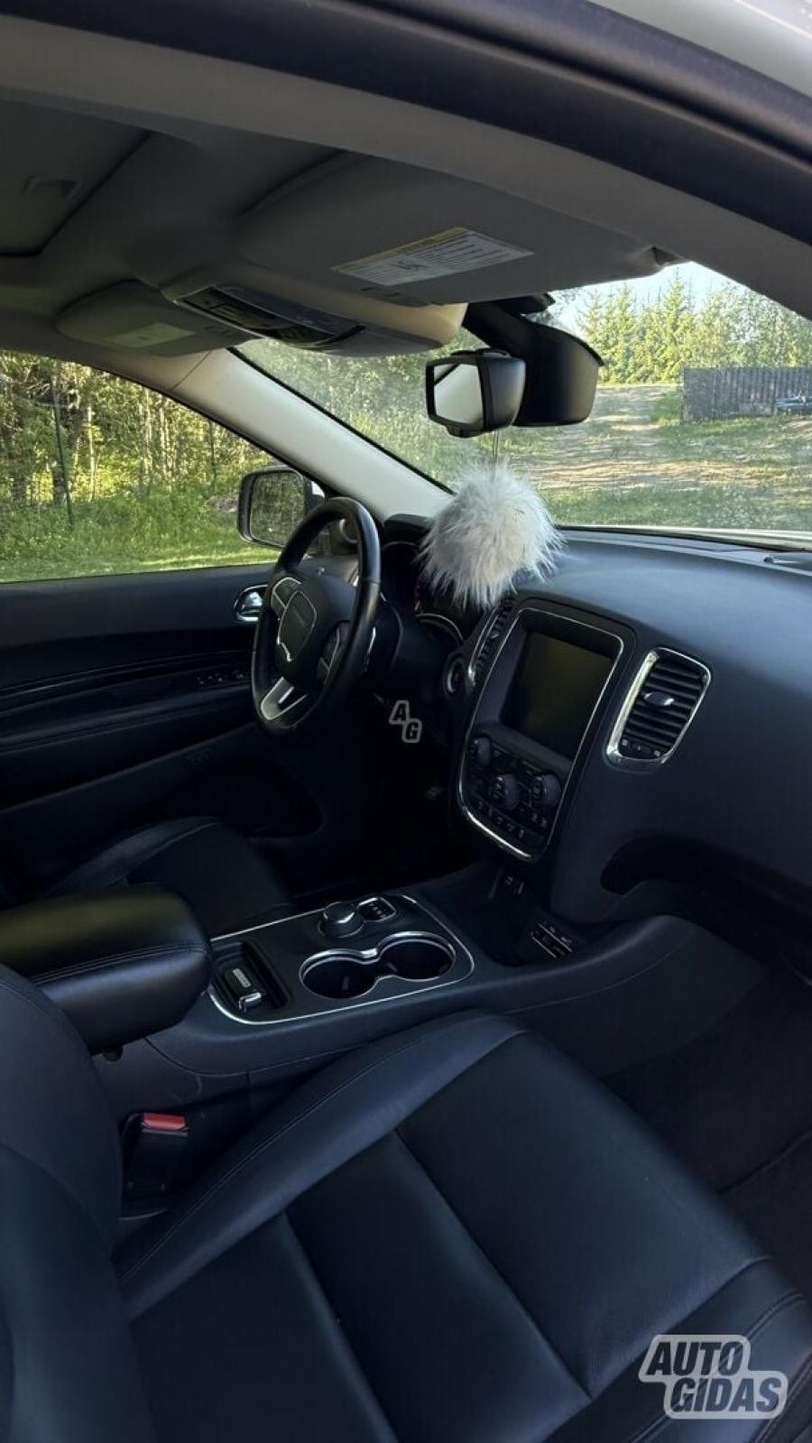 White Dodge Durango 2016 in Kretinga, with an engine capacity of 3.60 L and mileage of 204 thousand km for 15000 €, photo 12 on AUTOMOTO.COM.LV