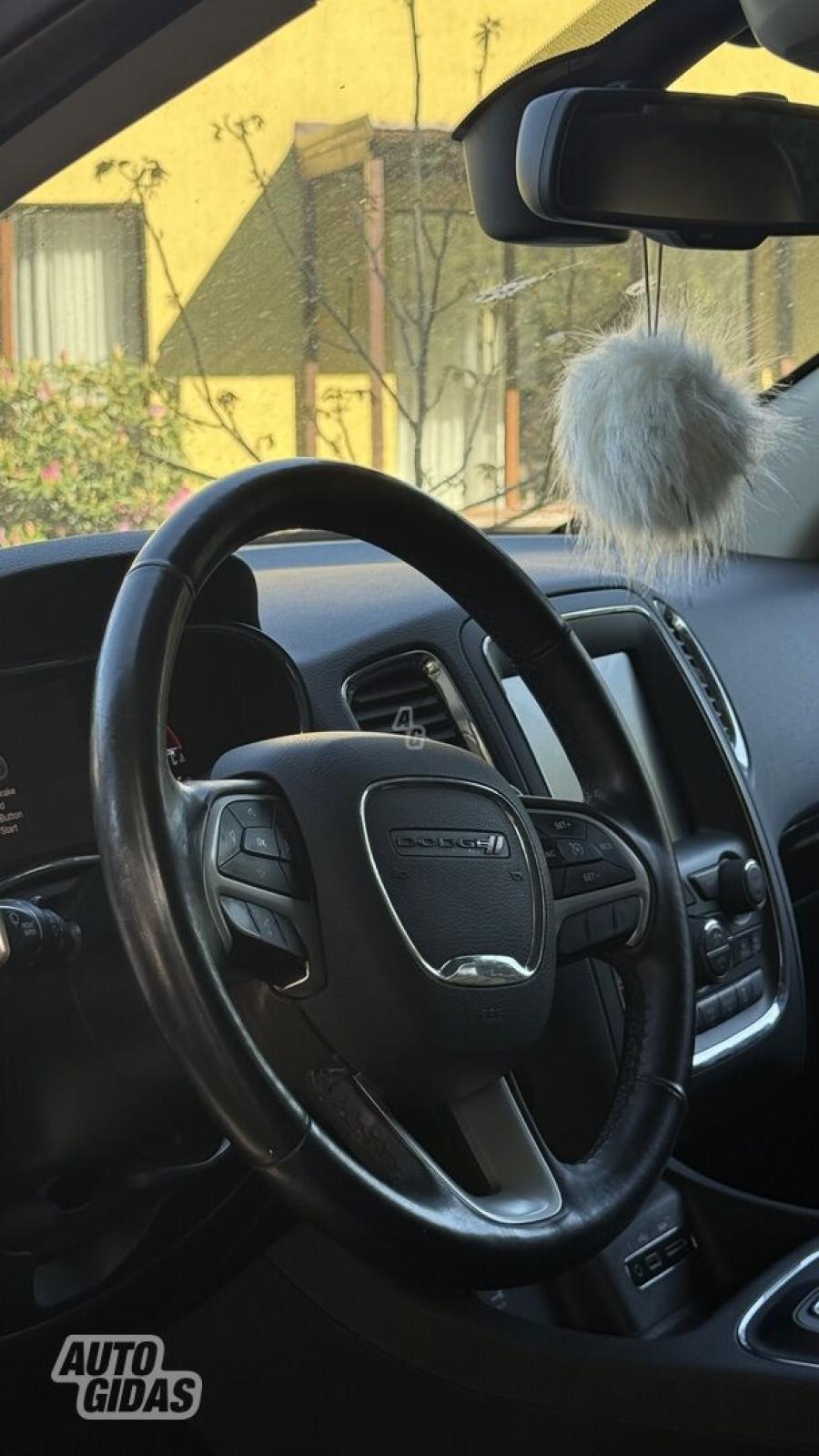 White Dodge Durango 2016 in Kretinga, with an engine capacity of 3.60 L and mileage of 204 thousand km for 15000 €, photo 14 on AUTOMOTO.COM.LV