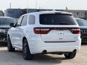 White Dodge Durango 2016 in Siauliai, with an engine capacity of 5.65 L and mileage of 202 thousand km for 9900 €, photo 5 on AUTOMOTO.COM.LV