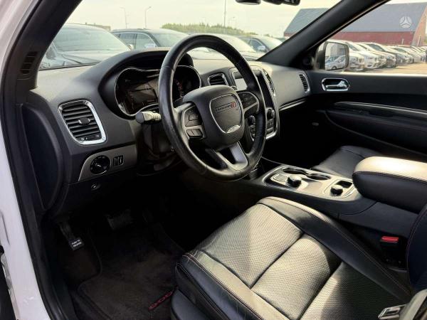 Balts Dodge Durango 2016 Šauļi, ar dzinēja tilpumu 5.65 L un nobraukumu 202 tūkst. km par 9900 €, foto 8 vietnē AUTOMOTO.COM.LV