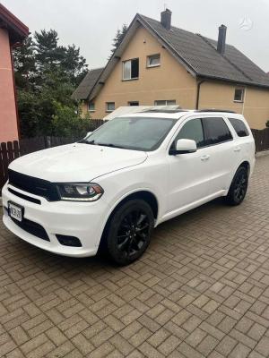 Balts Dodge Durango 2017 Šauļi, ar dzinēja tilpumu 3.60 L un nobraukumu 180 tūkst. km par 16700 €, foto  vietnē AUTOMOTO.COM.LV