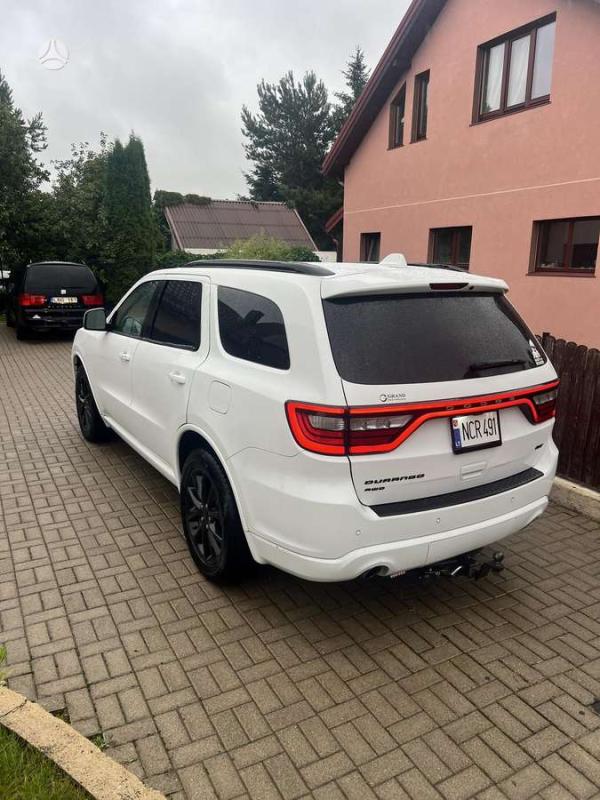 Balts Dodge Durango 2017 Šauļi, ar dzinēja tilpumu 3.60 L un nobraukumu 180 tūkst. km par 16700 €, foto 5 vietnē AUTOMOTO.COM.LV